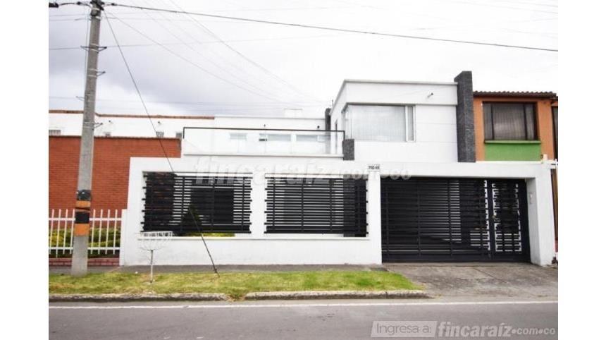 Casa en venta, Bogotá - Pontevedra. Ref #7676442 - fincaraiz.com.co