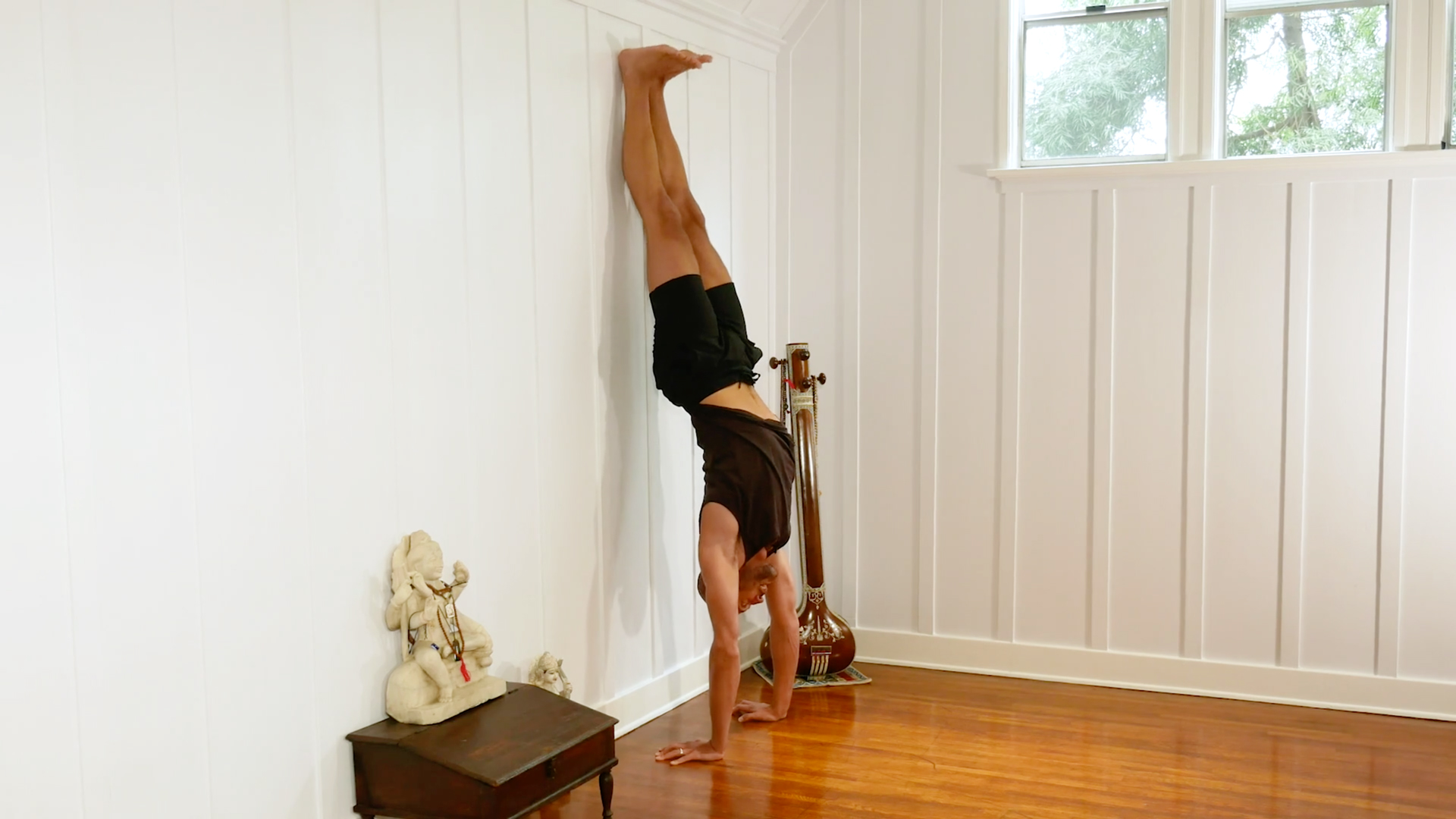 Handstand 101 | Yoga International