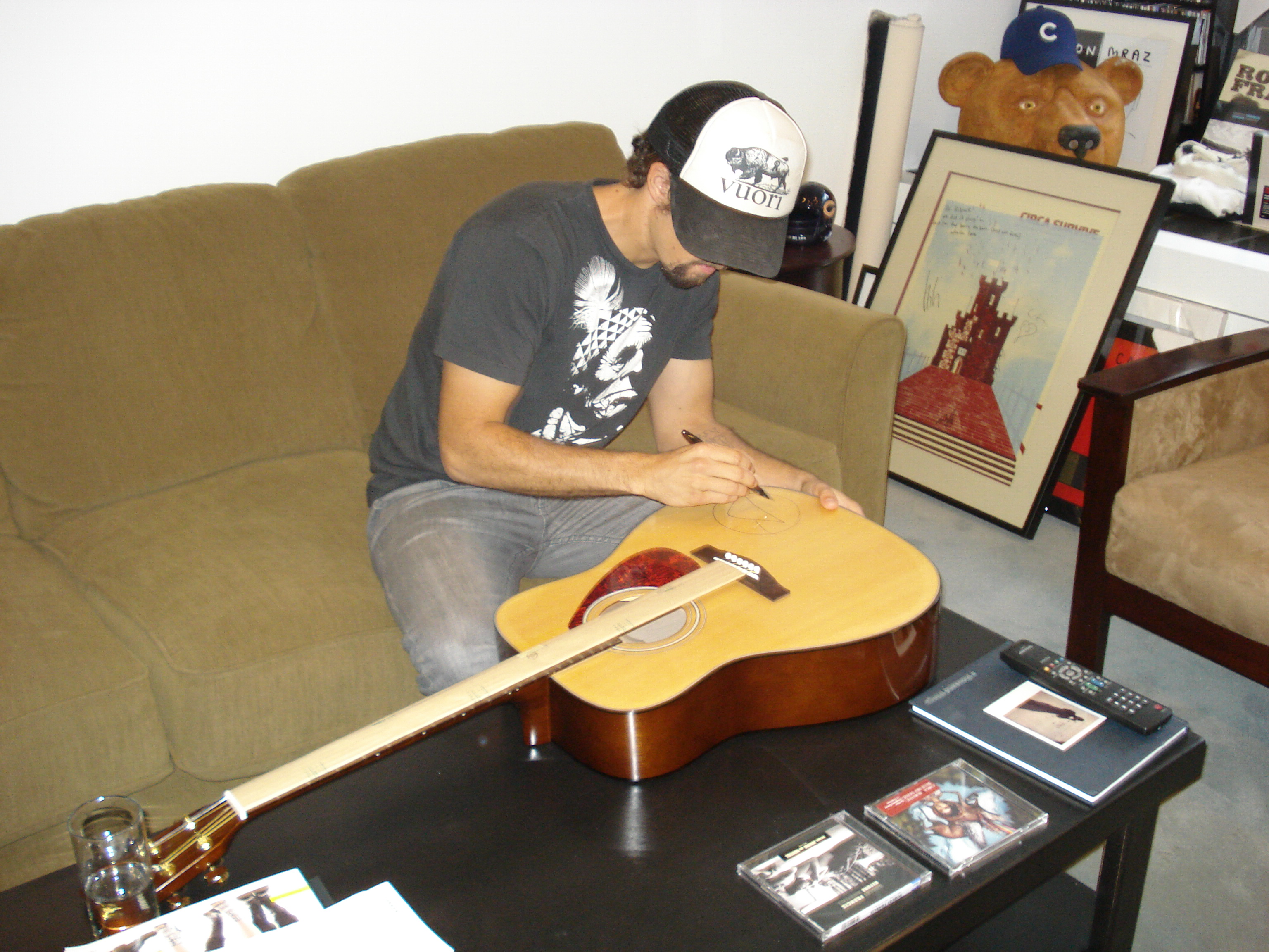 Charitybuzz: Autographed Guitar from Jason Mraz - Lot 89931