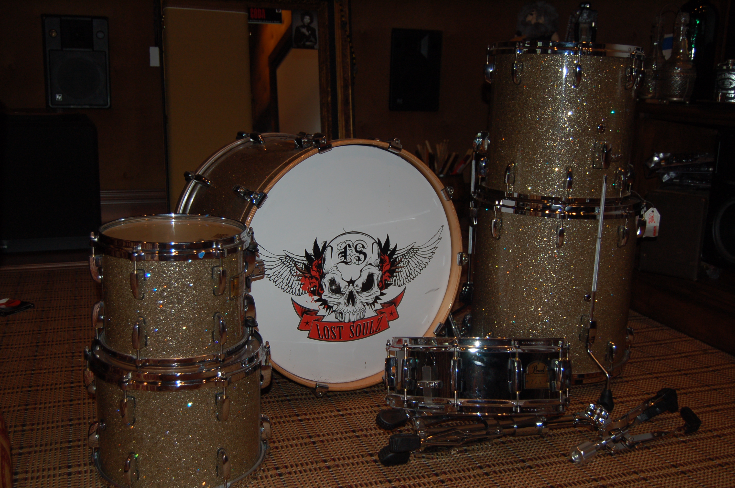 Charitybuzz: Pearl Master Series (6 piece) Drum Kit: Includes Chad Smi ...