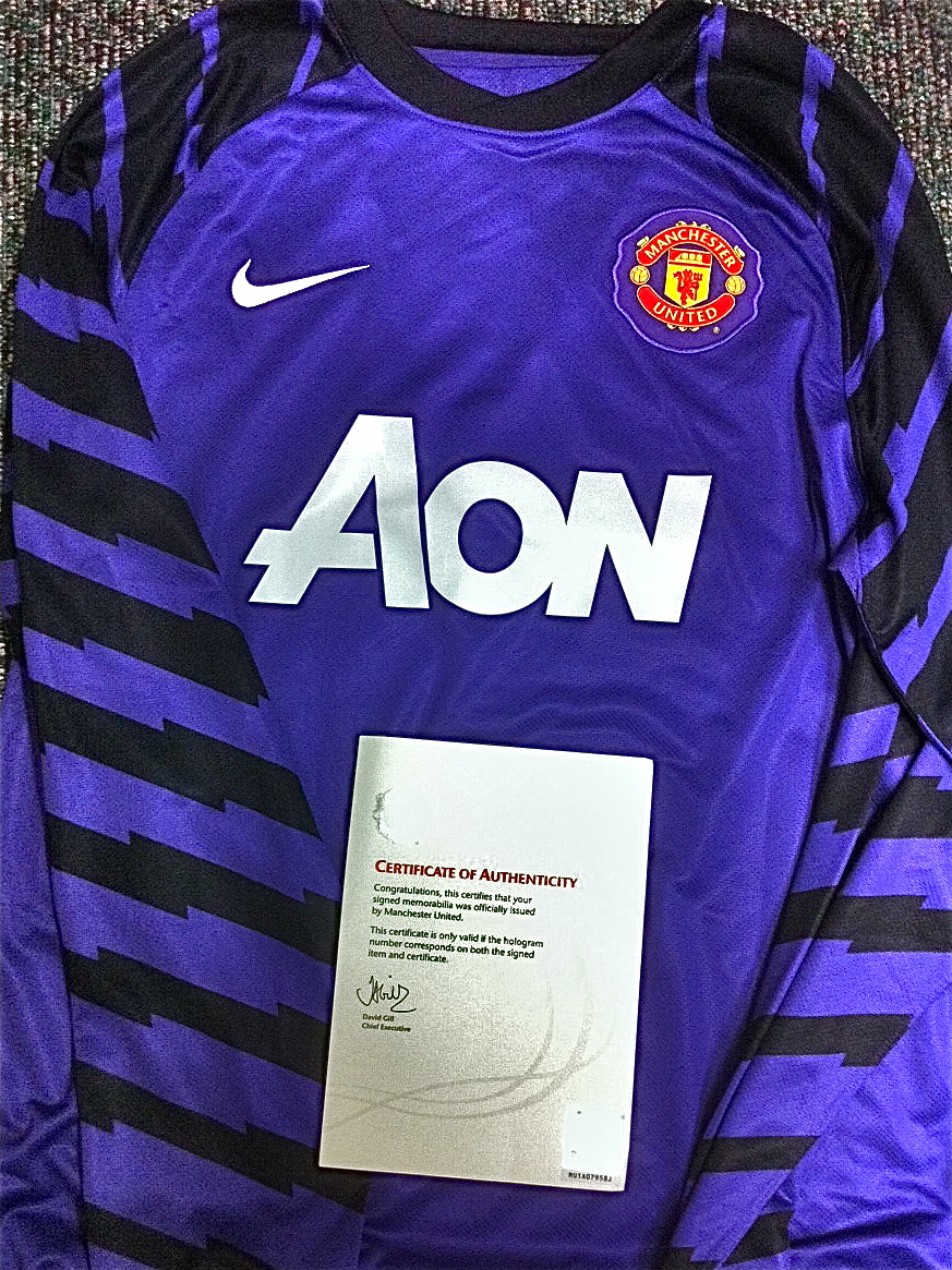 Charitybuzz: Edwin Van der Sar Autographed Manchester United Jersey ...