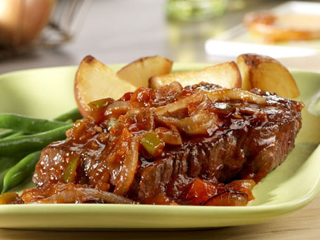 Picante Beef Steaks with Sautéed Onions Recipe - AOL