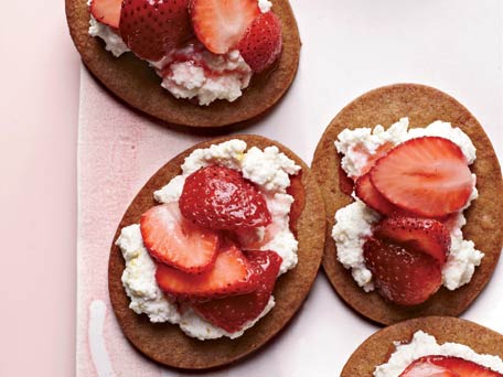 Strawberry-Ricotta Tartlets Recipe - AOL