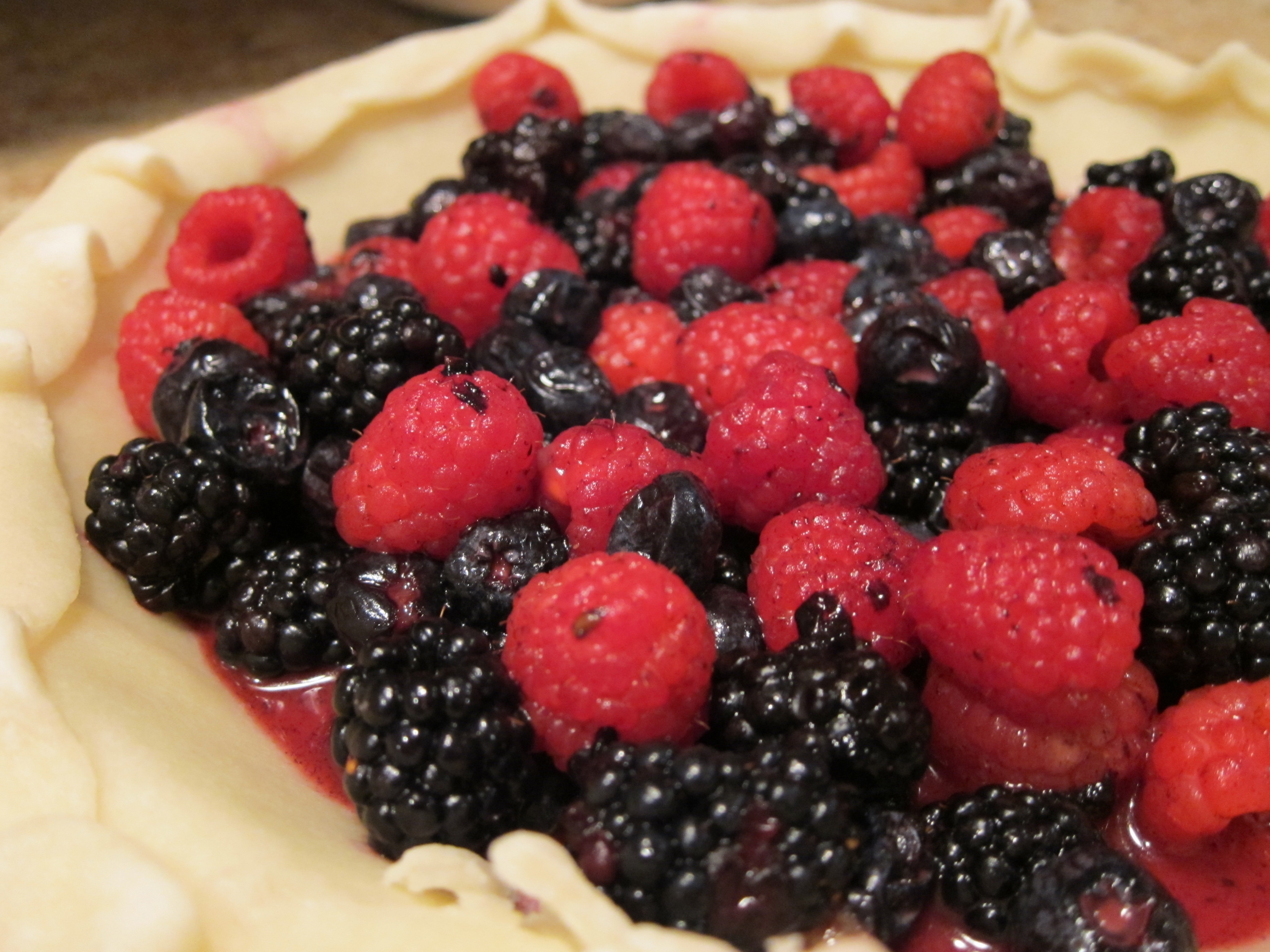 Triple Berry Crumble Pie Recipe - AOL