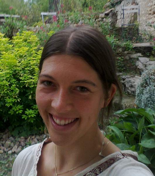 Fabienne is on Couchsurfing! | Couchsurfing