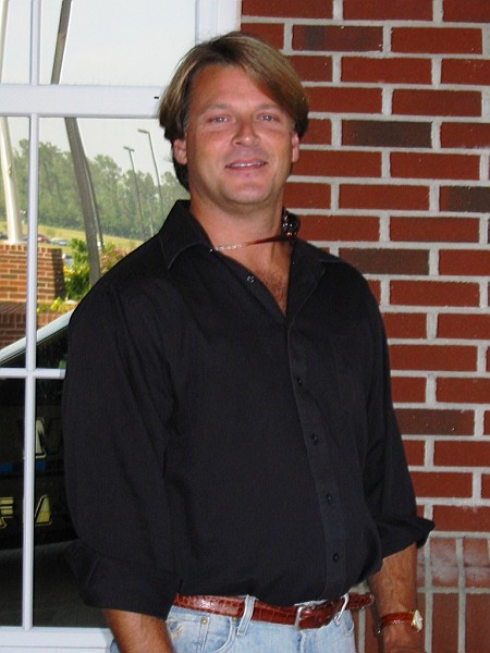 Derek is on Couchsurfing! | Couchsurfing