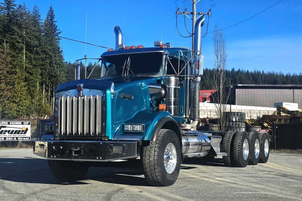 2021 Kenworth T800-Extended-Day-Cab-Tri-Drive-X15-565HP-18-Spd-Double ...