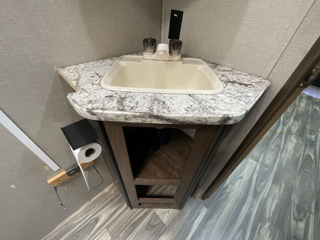 2018 CRUISER RV MPG 2400BH for sale in Cleburne TX 5RXHB2927J2347714