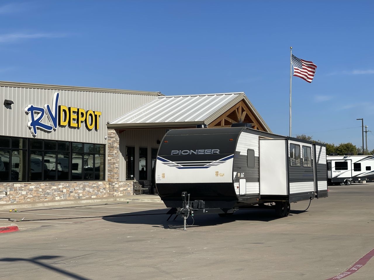 2022 HEARTLAND PIONEER DS320 for sale in Cleburne TX 5SFPB3725NE485499
