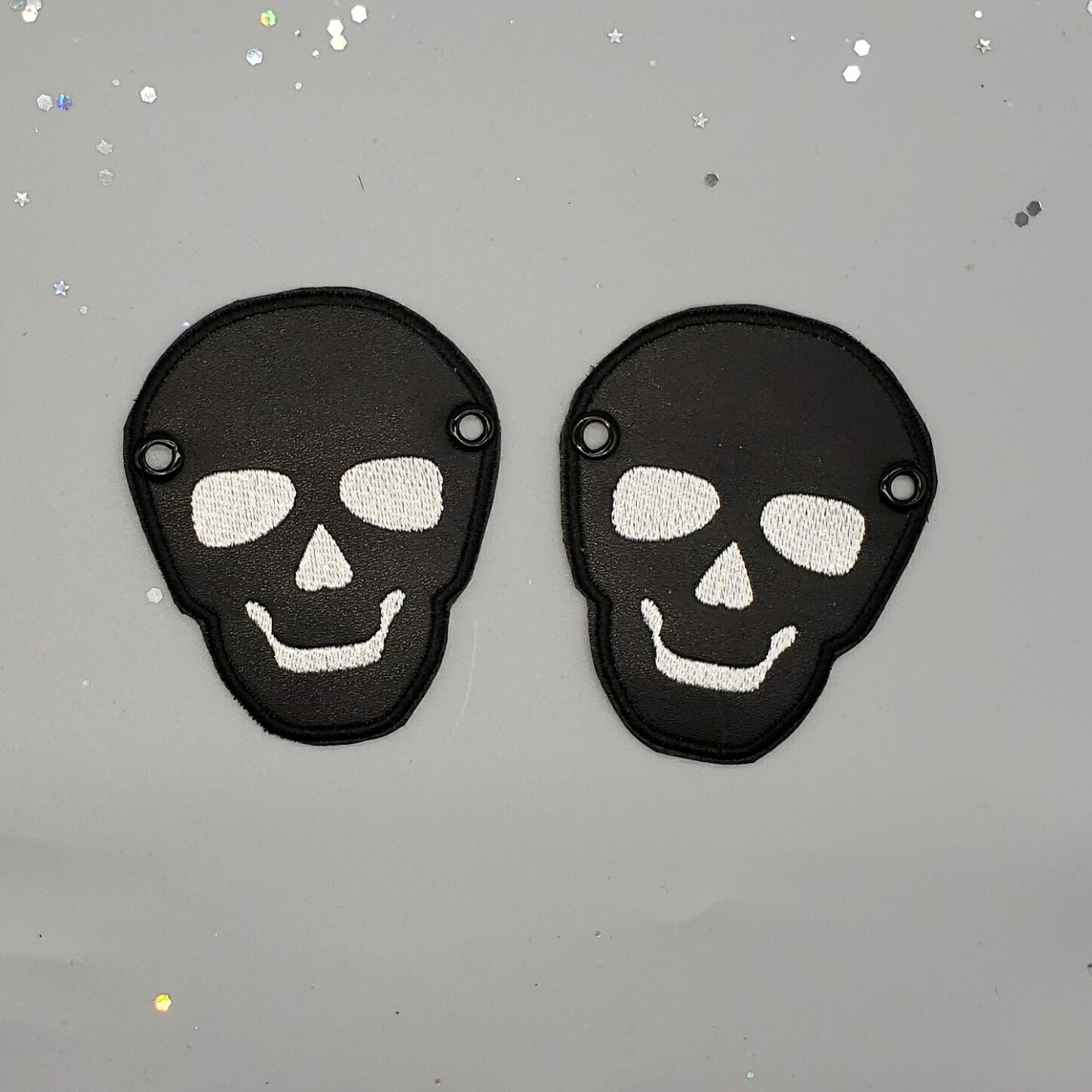 Skull lace accessories