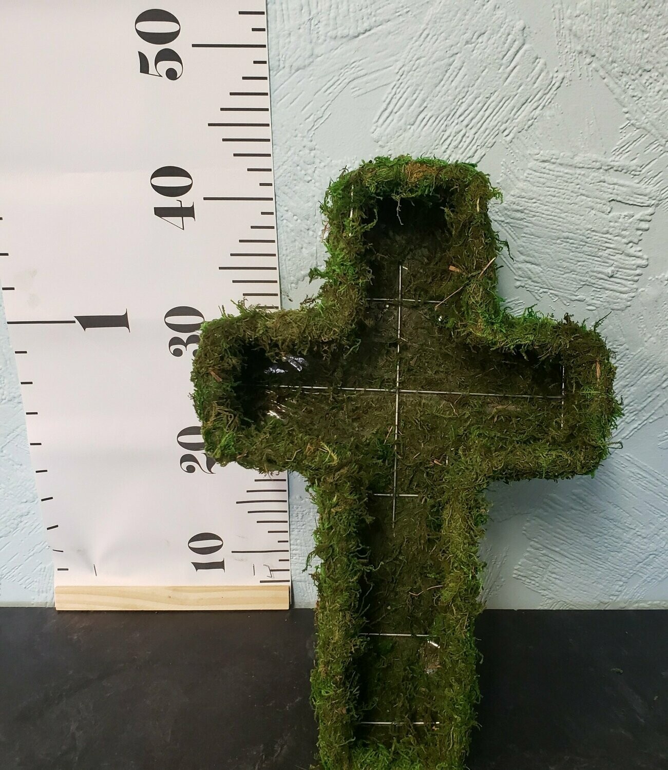 Moss Cross Planter