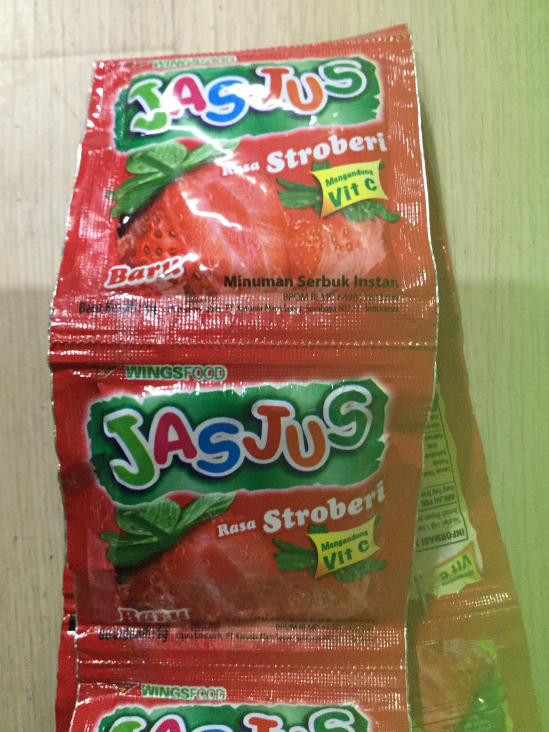 Jas jus rasa stroberi (10 sacet)