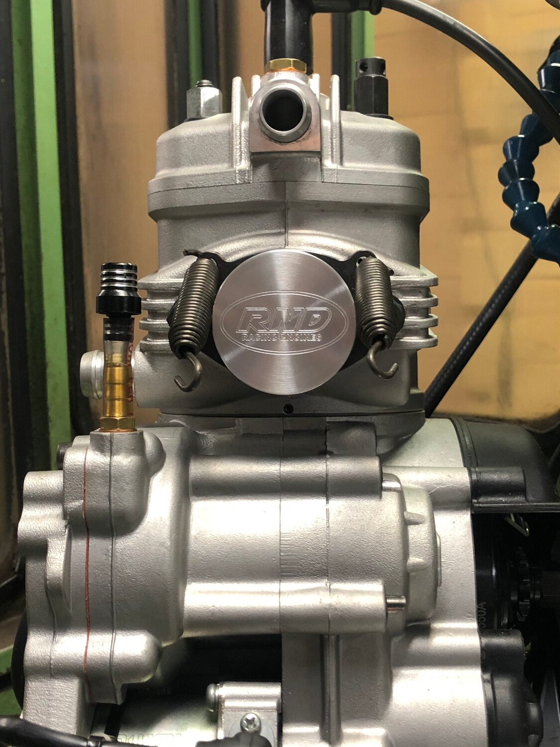 Exhaust cap for IAME engines