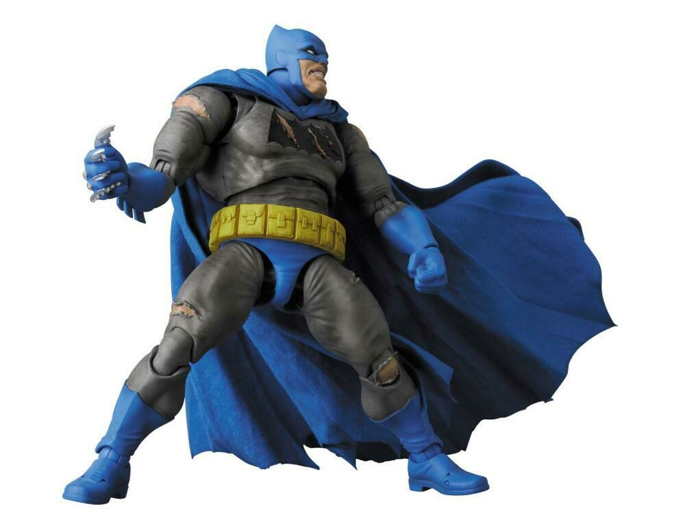 Medicom MAFEX Batman Triumphant (The Dark Knight Returns) No. 119