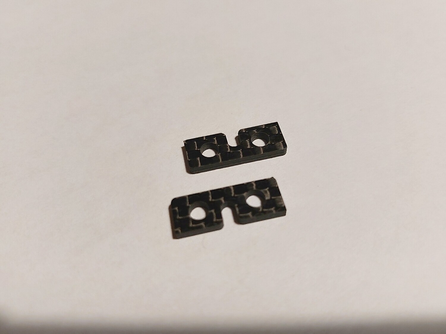 Stand servo clamps (1/8) carbon fibre