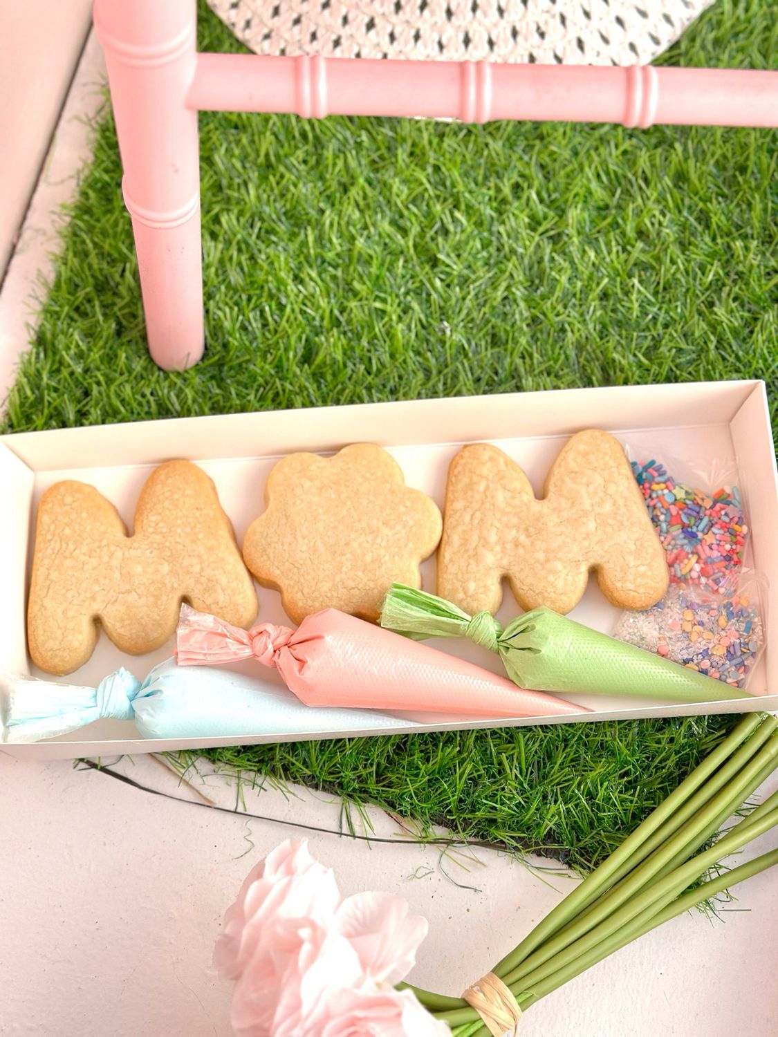 MOM Cookie Decorating Kit