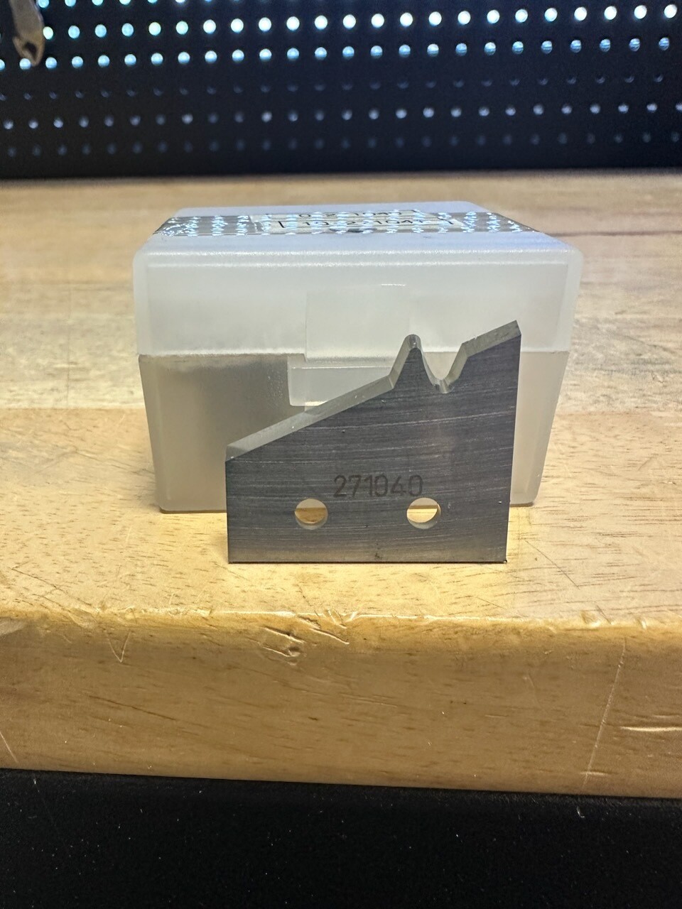 271040 "New Style" Lock Miter Carbide Insert for Circle T