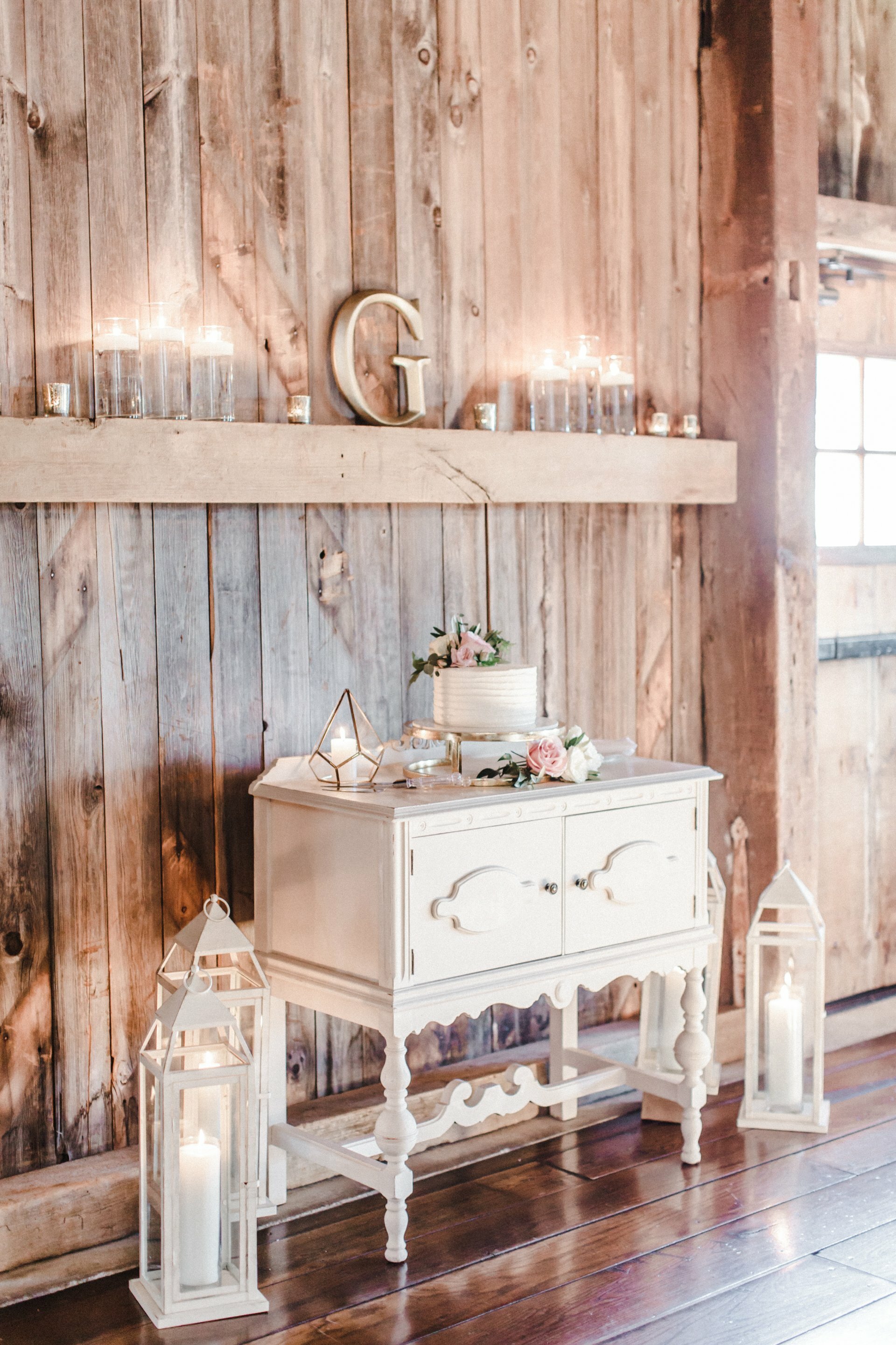 RECEPTION & GUEST TABLE DECOR