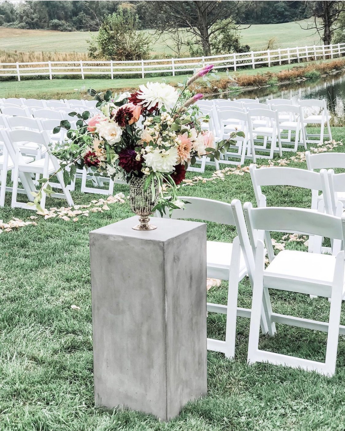 COLUMNS, PILLARS & BARRELS