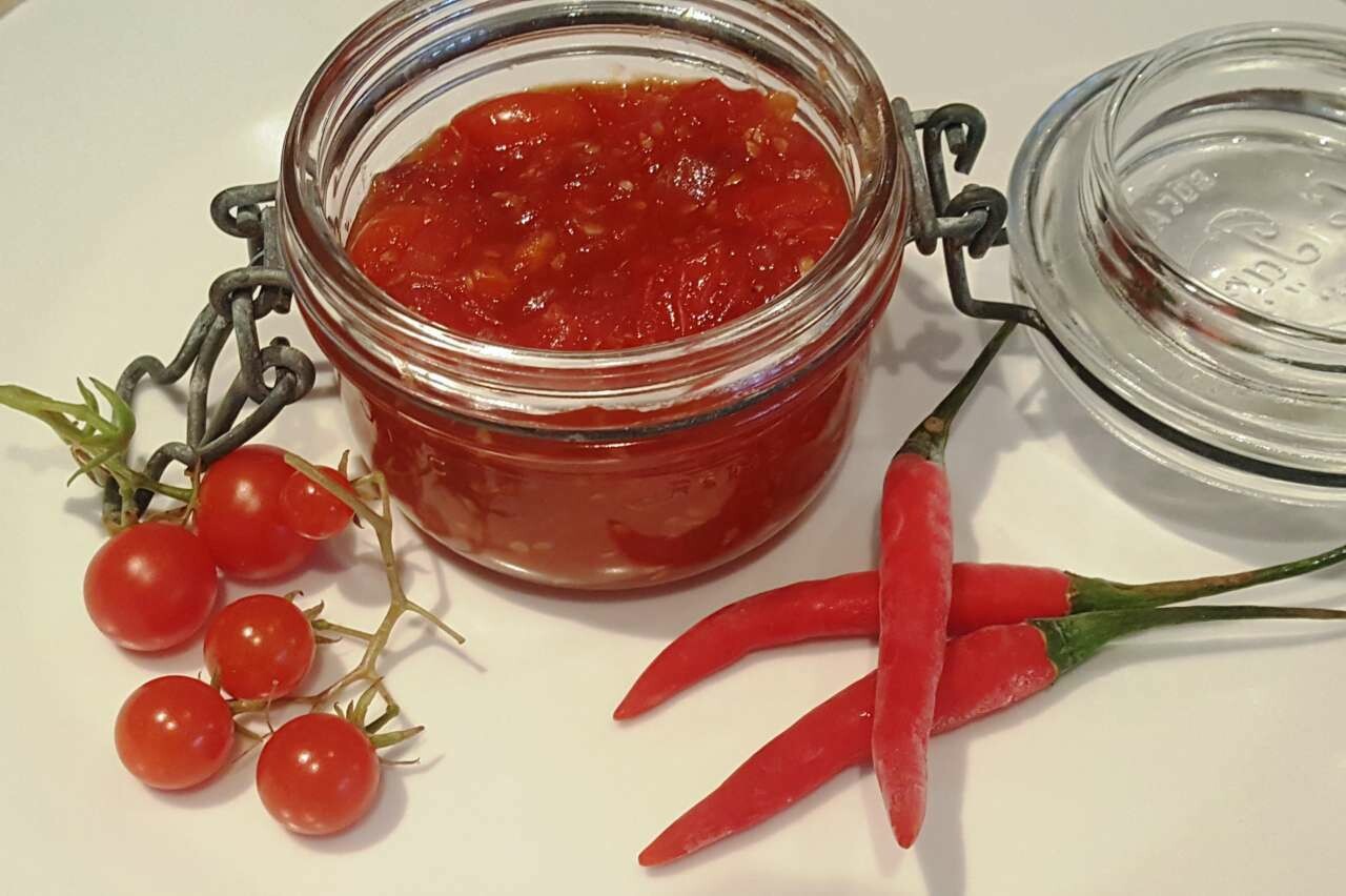 Homemade Tomato & Chilli Jam- Met Liefde