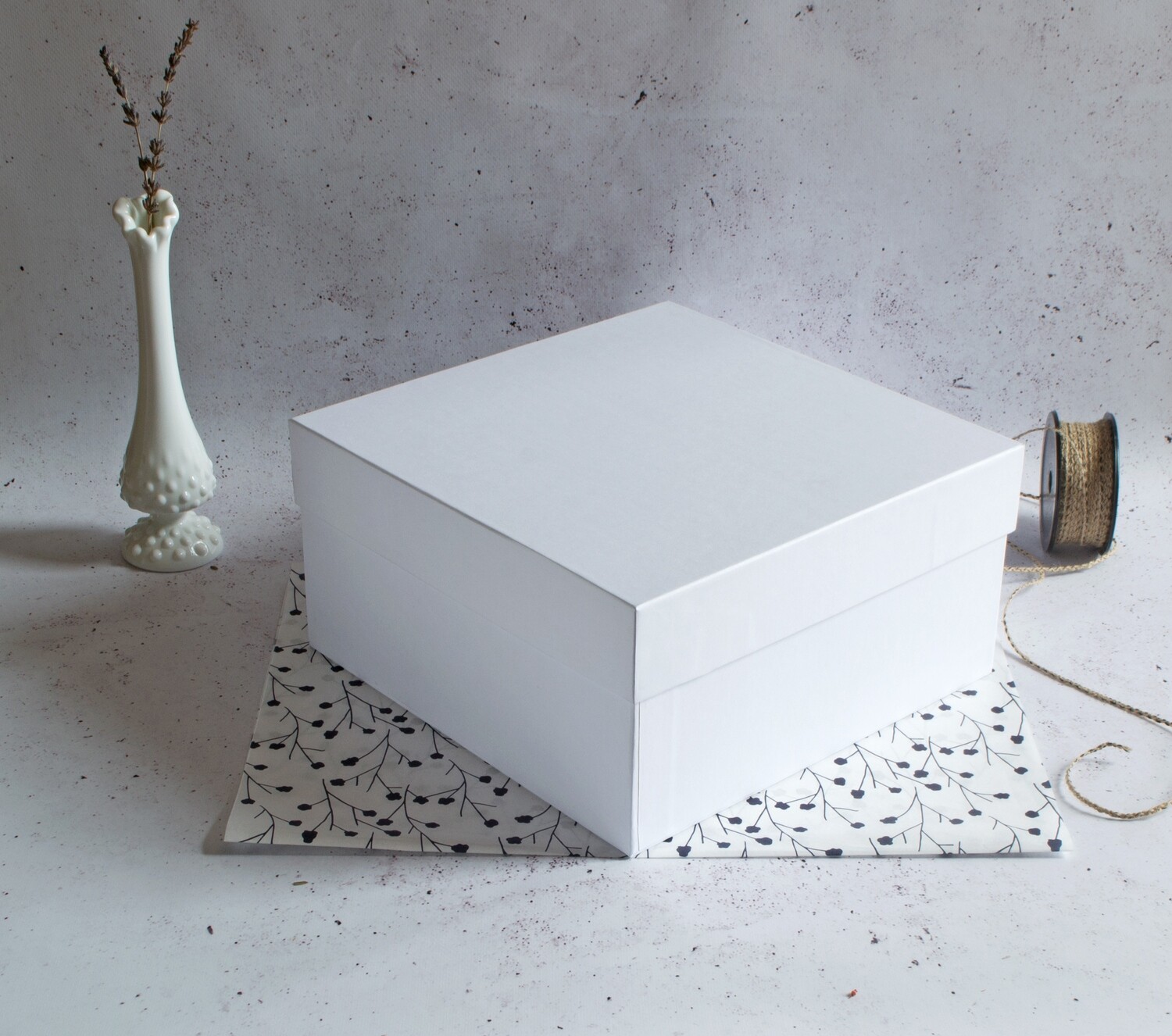 Gift Box Chipboard Medium White + Lid 27.5 x 27.5 x 14 cm - Online ...
