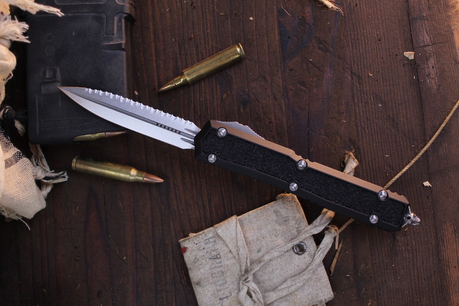 Microtech Signature Series Makora 3.3" OTF Auto 3.3' / Black Aluminum ...