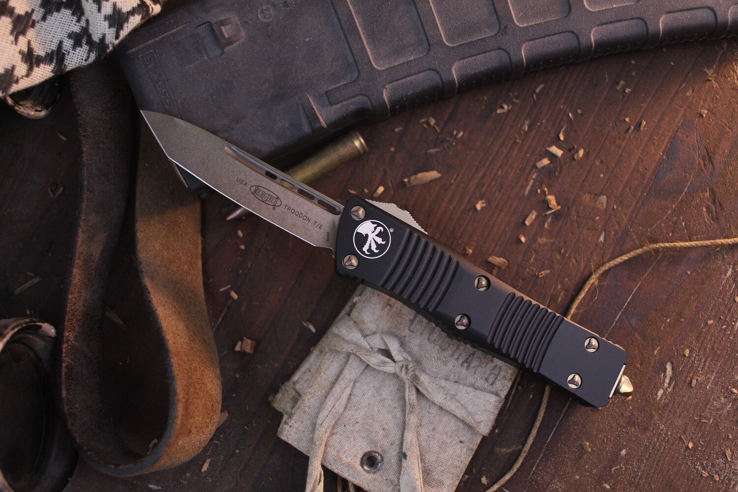 Microtech Troodon T/E 3” OTF Auto / Black Aluminum / Bronze