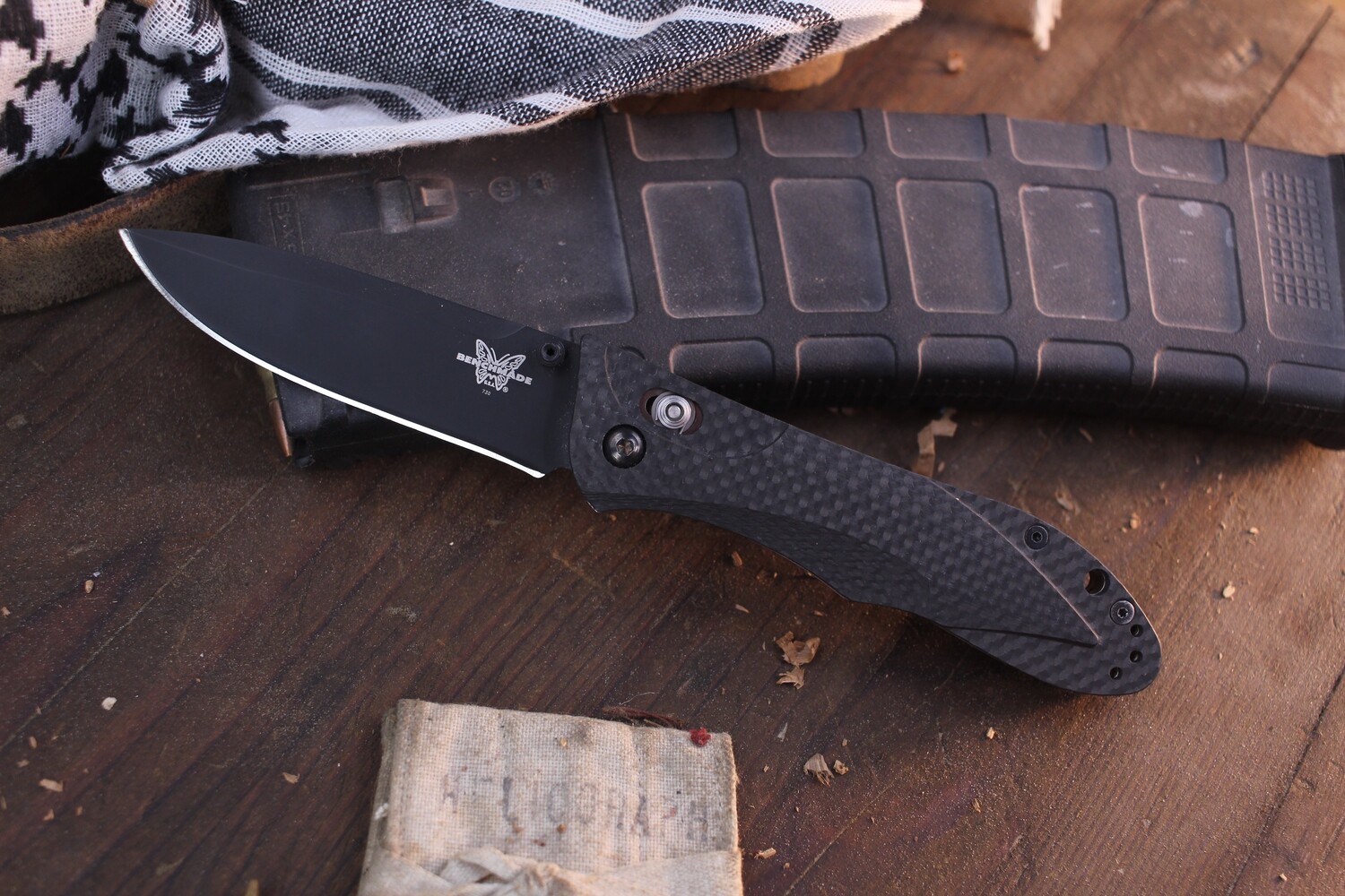 Benchmade Classic Ares 3.6" Axis Lock Folder / Black Carbon Fiber ...