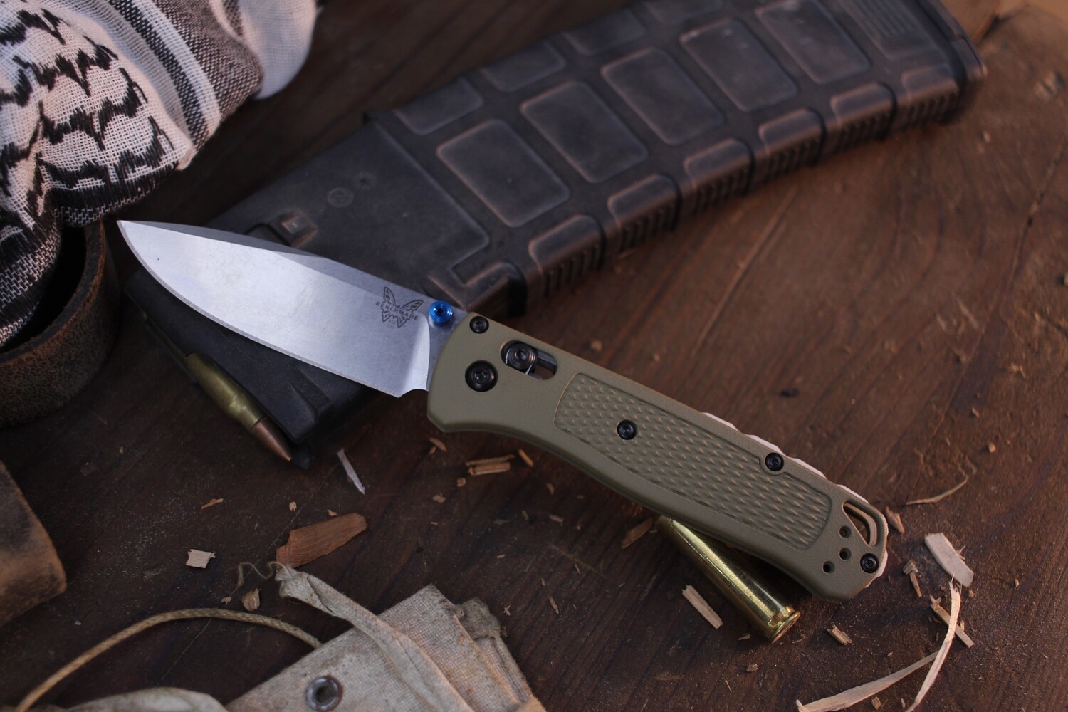 Benchmade Bugout 3.24" AXIS Lock Folder / Coyote Tan Grivory & Glow ...