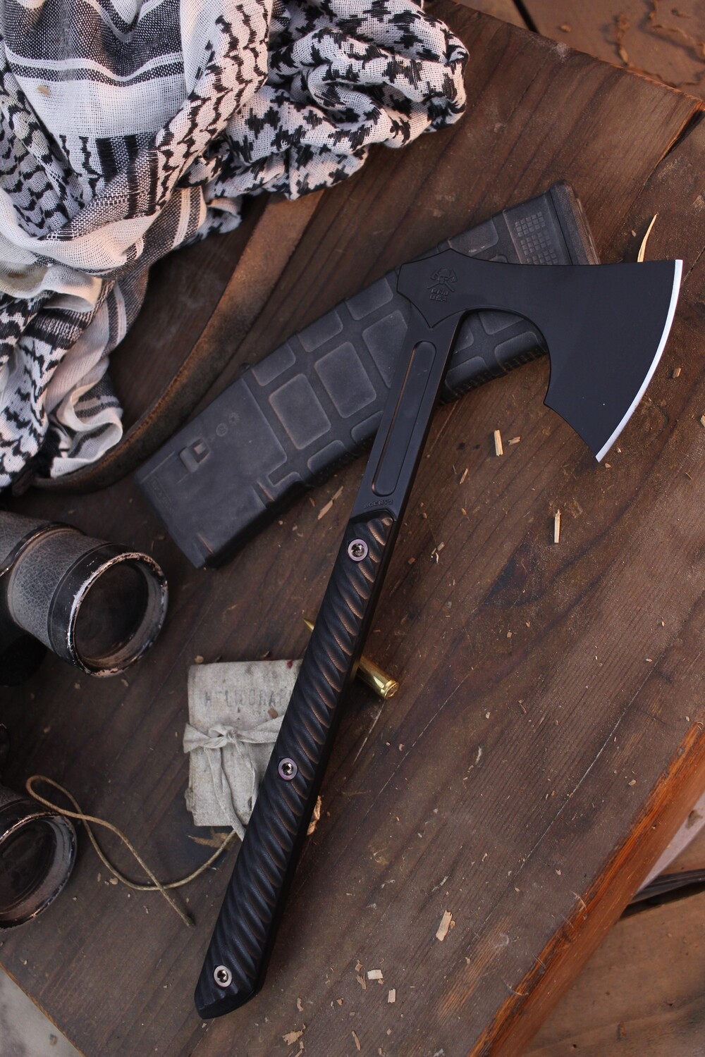RMJ Tactical Raven 80CRV2 Tomahawk / Black G10 / Graphite ( Pre Owned )