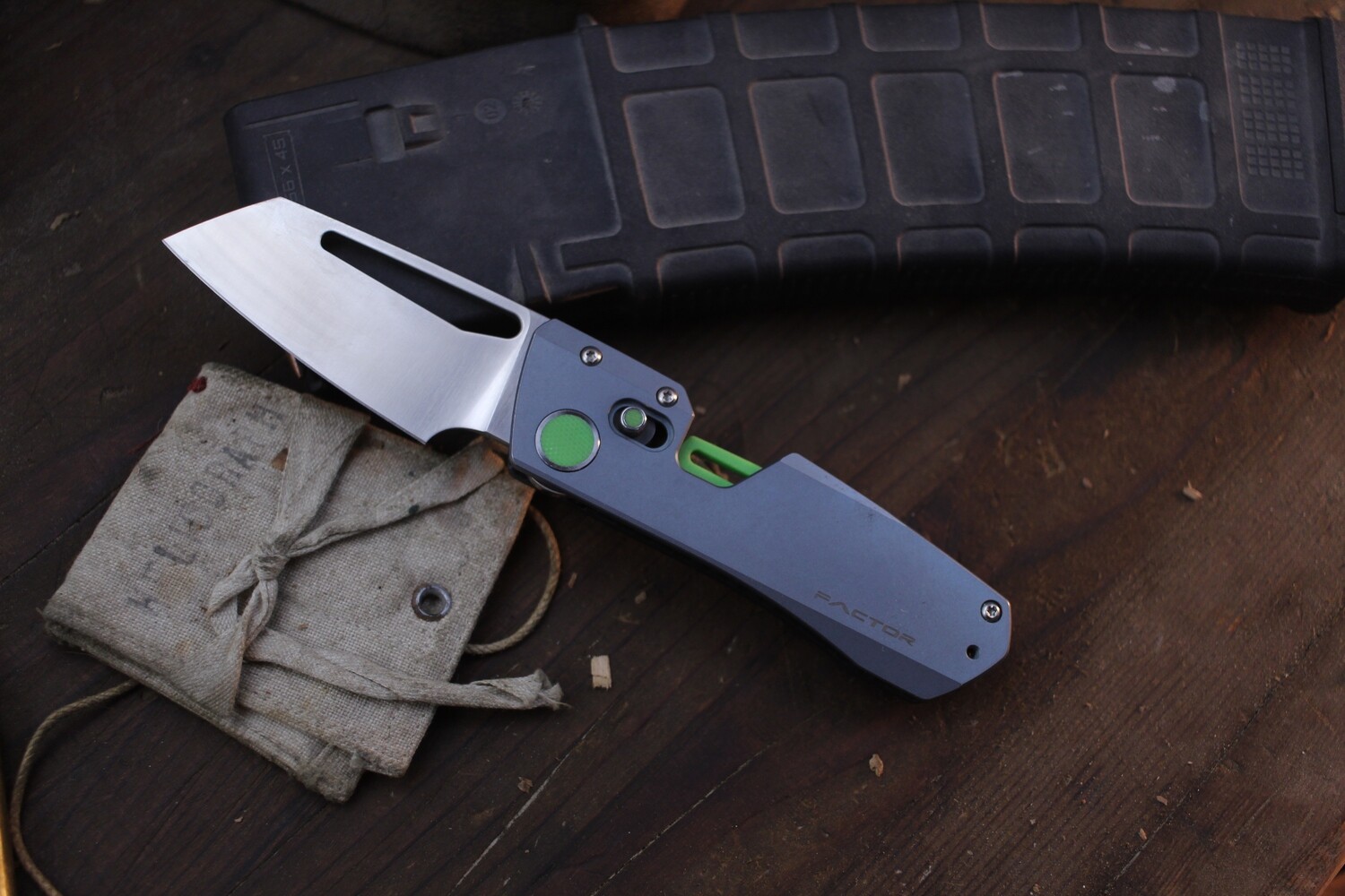 Copy of Winterblade Factor 3" Magnetic Folding Knife / Carbon Fiber ...