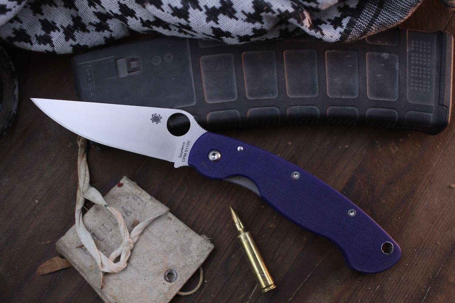 Copy of Spyderco Military 4" Folder / Black G-10 / Black S30V