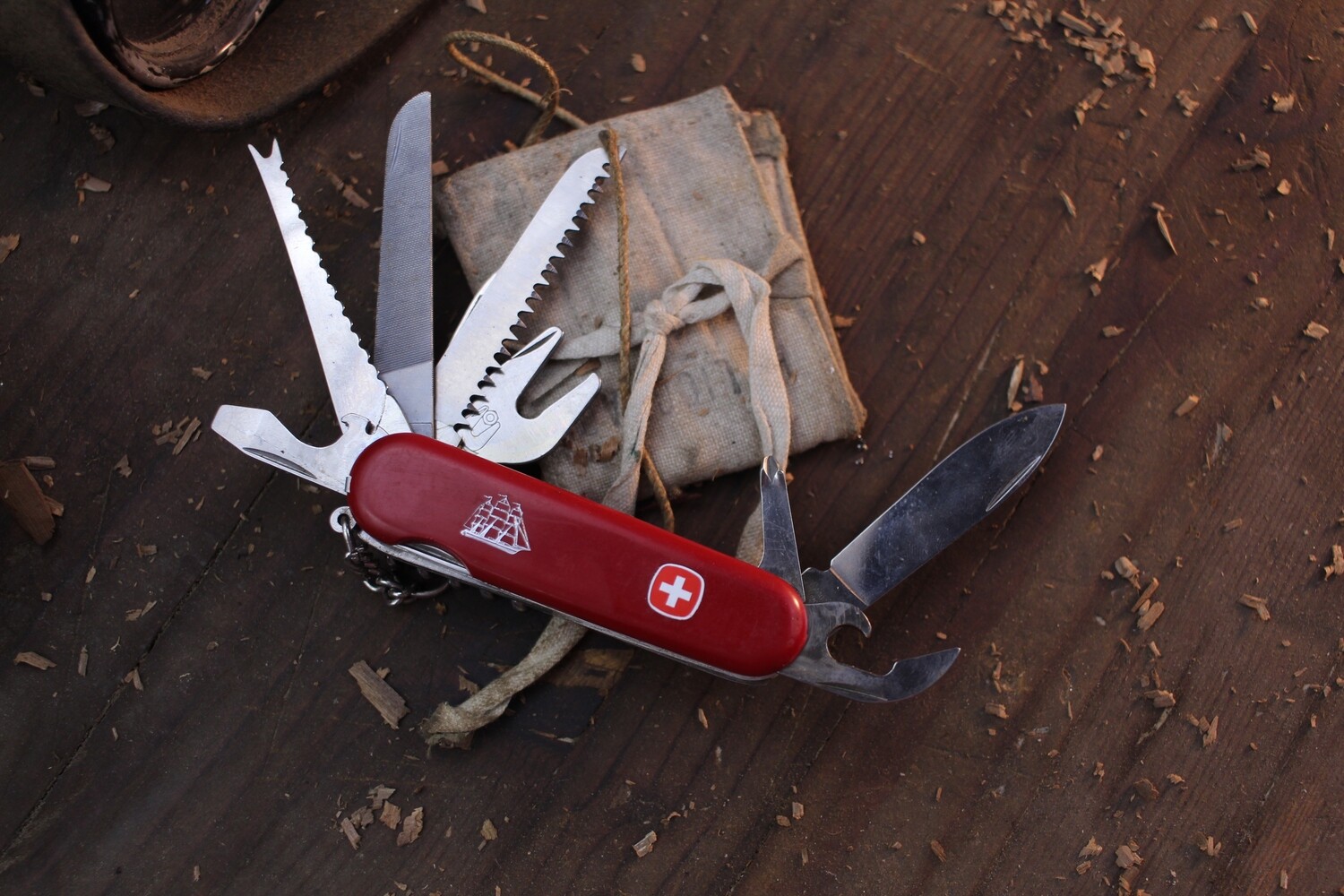 Swiss Army Wenger Seafarer 14 Tool Multi-Tool / Ship Embossed Swiss ...