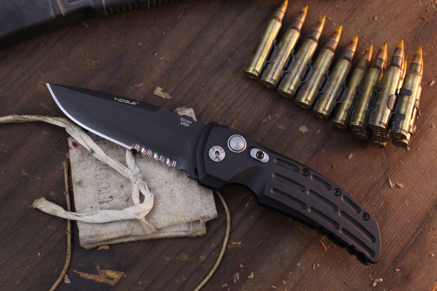 Hogue EX-A01 3.5" D/E Button Lock Auto Folder / Black Aluminum / Black ...