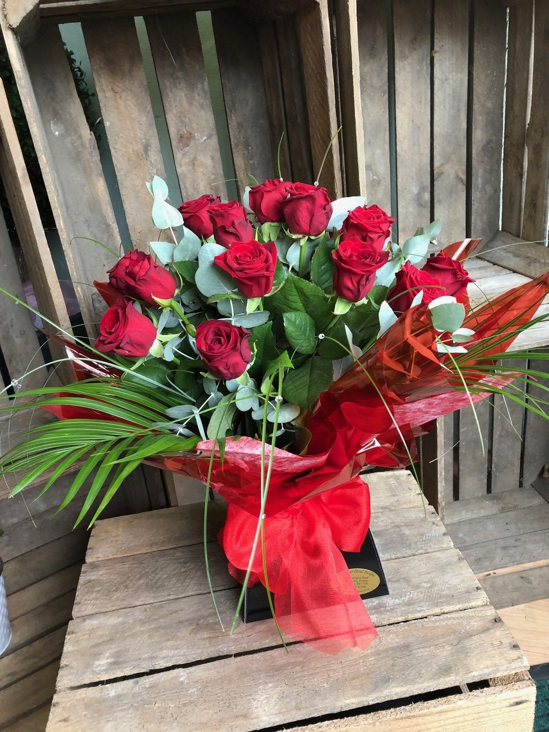 12 Red Rose Aqua Bouquet