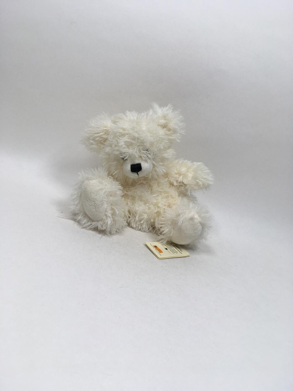 Steiff Teddy Lizzy 111617 sitzend 20cm Neuwertig mit Etikett