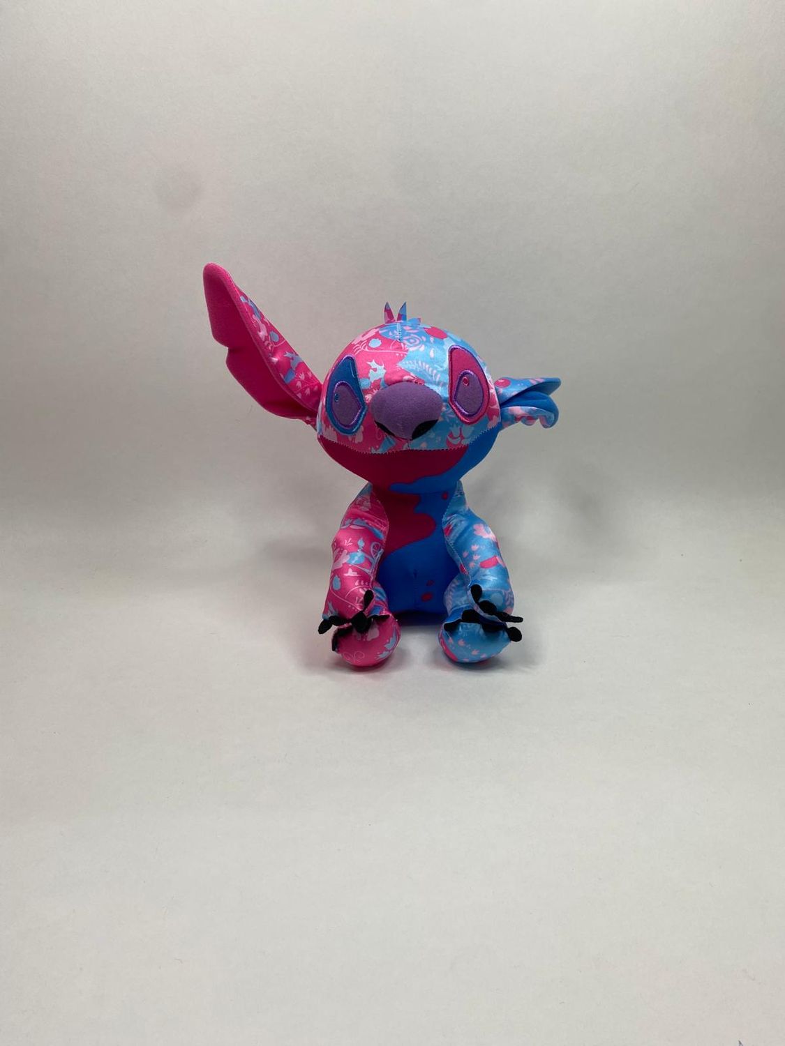 Disney Stitch Knuffel sitzend 23 cm Mega Sammlerstück