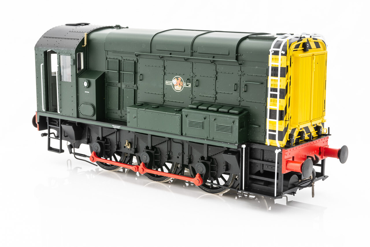 DAPOL CLASS 08 GREEN WITH WASP STRIPS LATE CREST UN NUMBERED