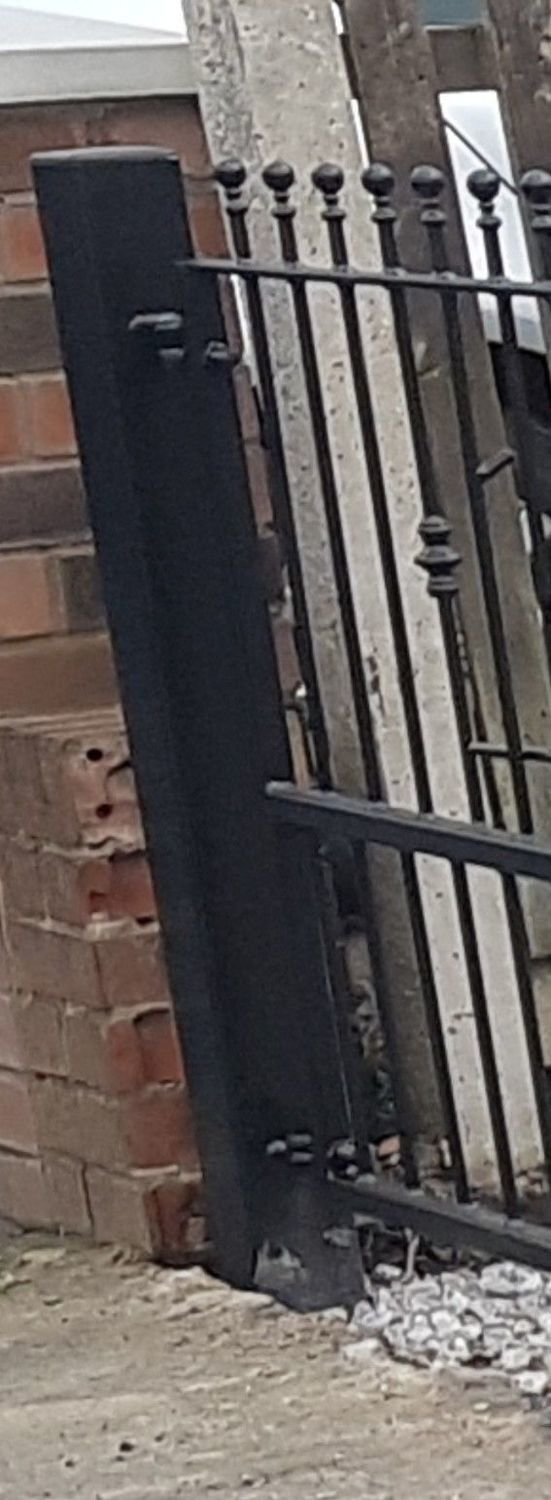 HKS053, Metal Gate Post, Gate Post,