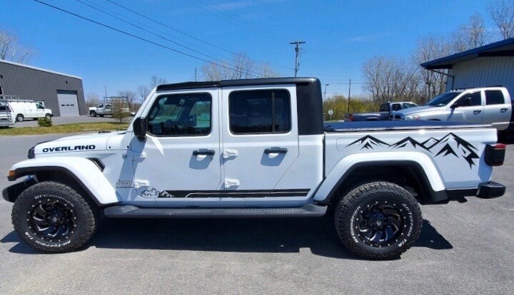 Jeep Gladiator Rocker Stripe Vinyl Graphics – Vinyl Stripes, Decals ...