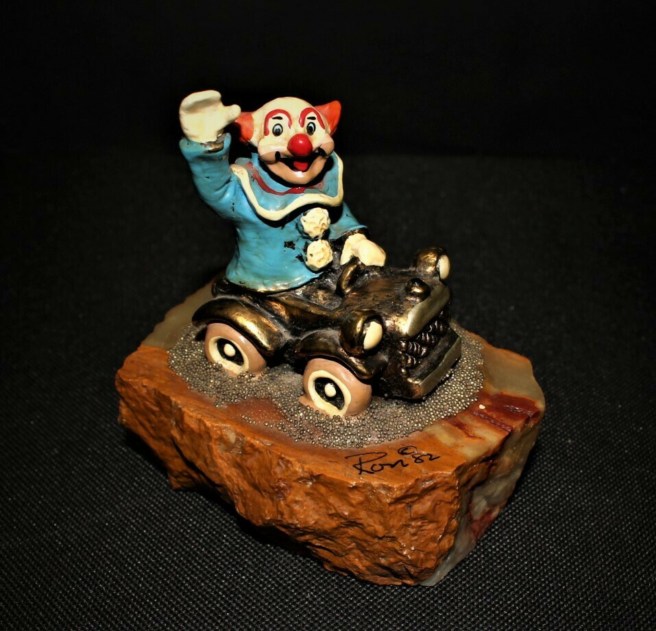 Ron Lee 1982 Bozo the Clown in Car Sculpture Figurine