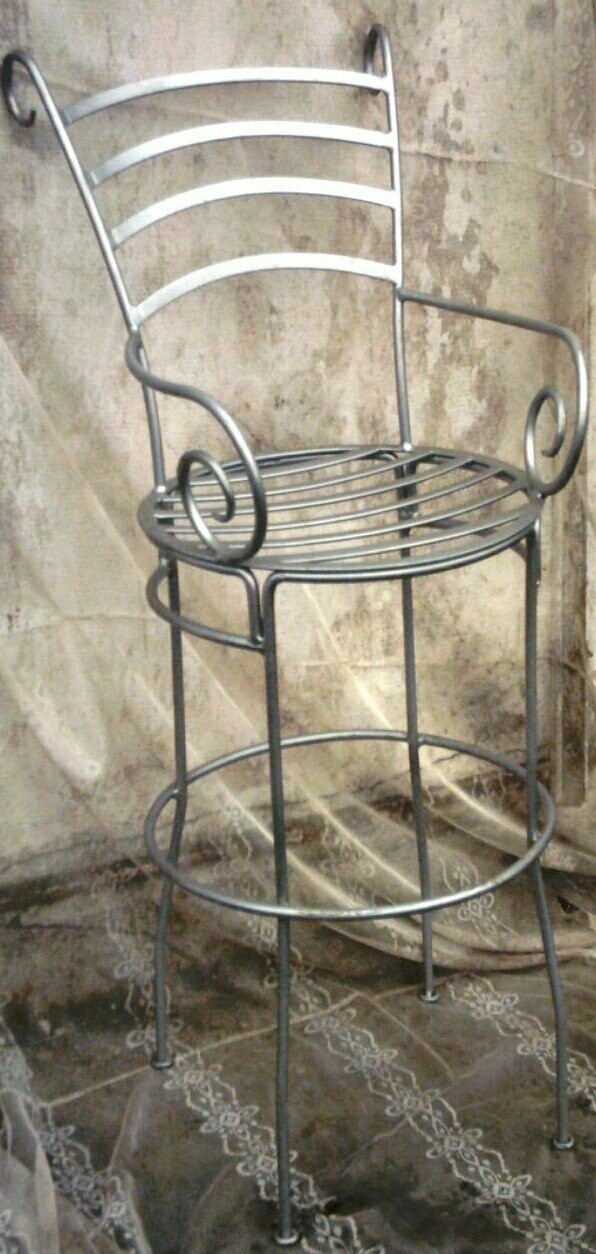 chaise de bar haute en fer plein très solide;