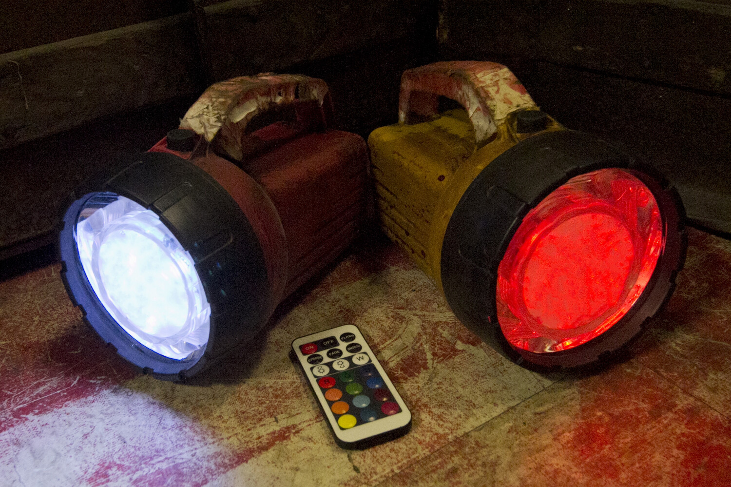 Color Changing Flashlight (Set of Four)