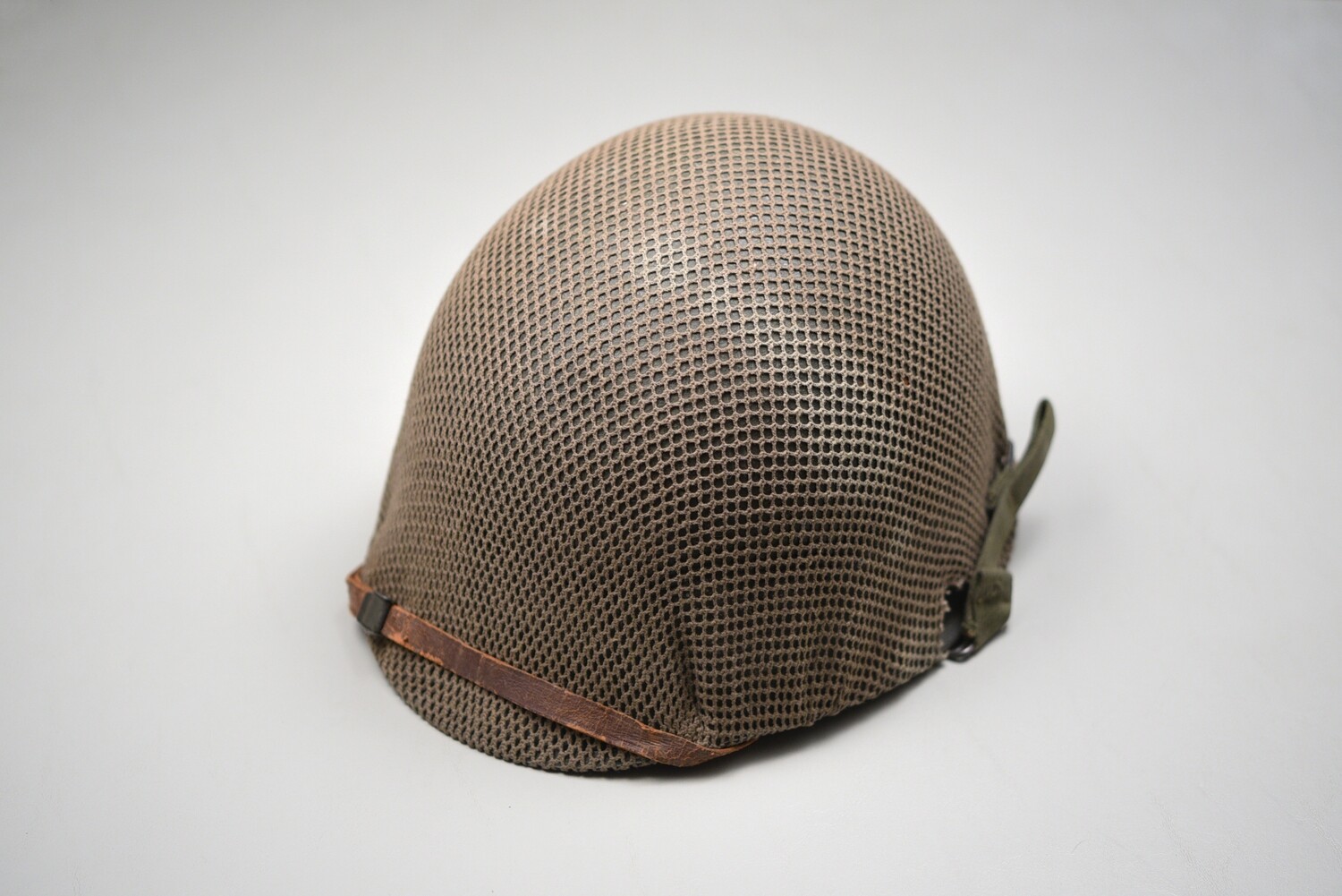 WWII U.S. WWII M1 HELMET w/SHRIMP NET - COMPLETE