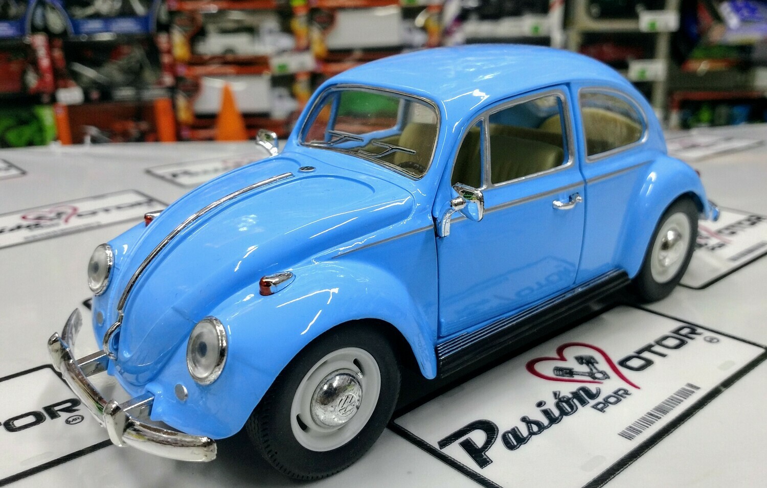1:24 Volkswagen Beetle 1967 Azul Cielo Vocho Kinsmart En Display / A Granel
