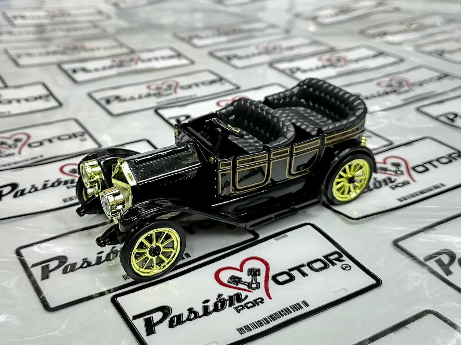 1:32 Chevrolet Classic 6 Roadster 1911 Negro Carcacha New Ray