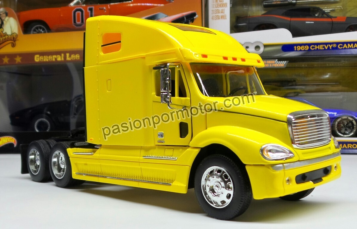 1:32 Freightliner Columbia CL 120 2002 Cabina Amarillo WELLY En Display ...