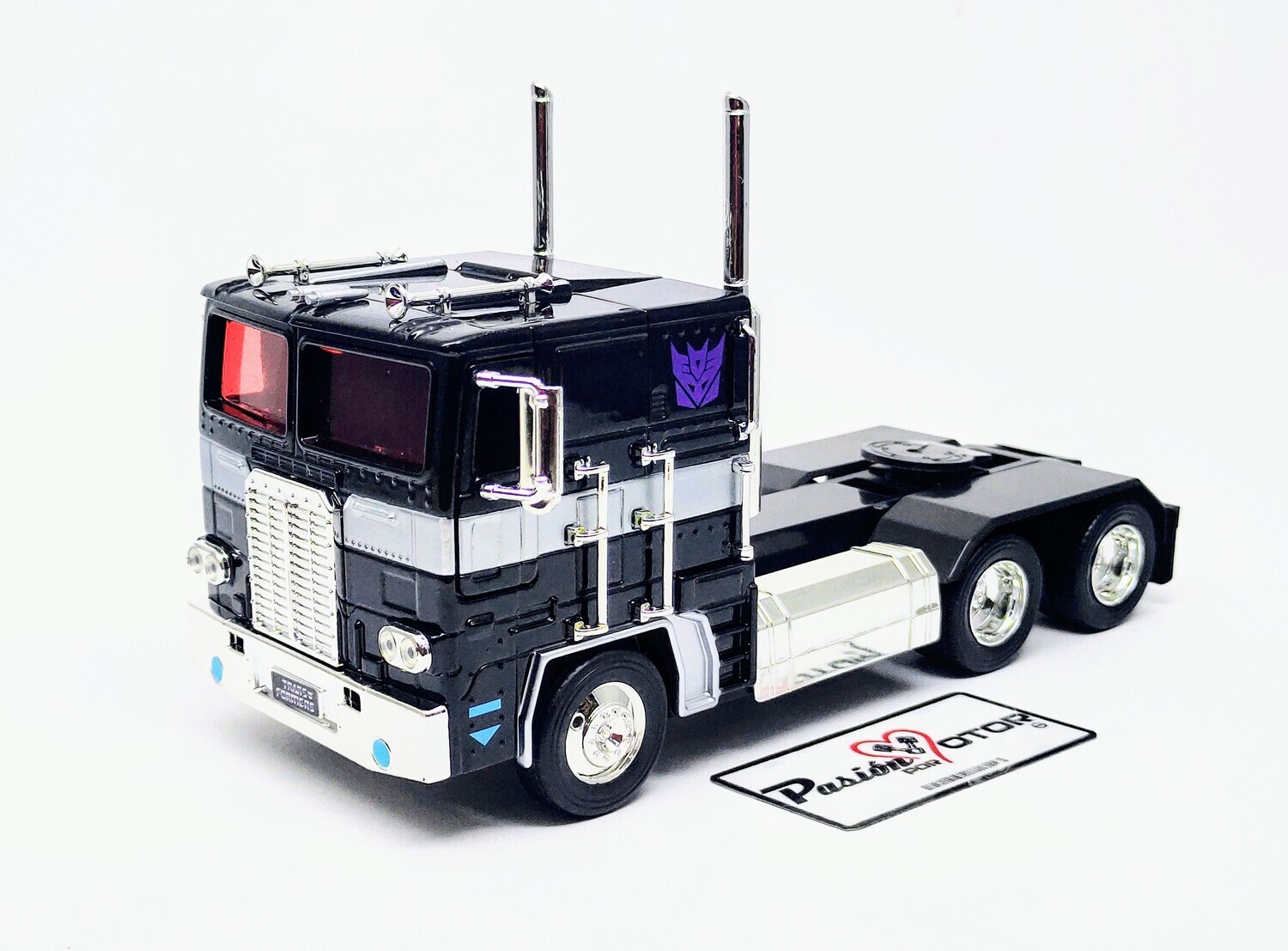 1:32 Freightliner FL86 C.O.E. Transformers G1 Decepticon Nemesis Prime ...
