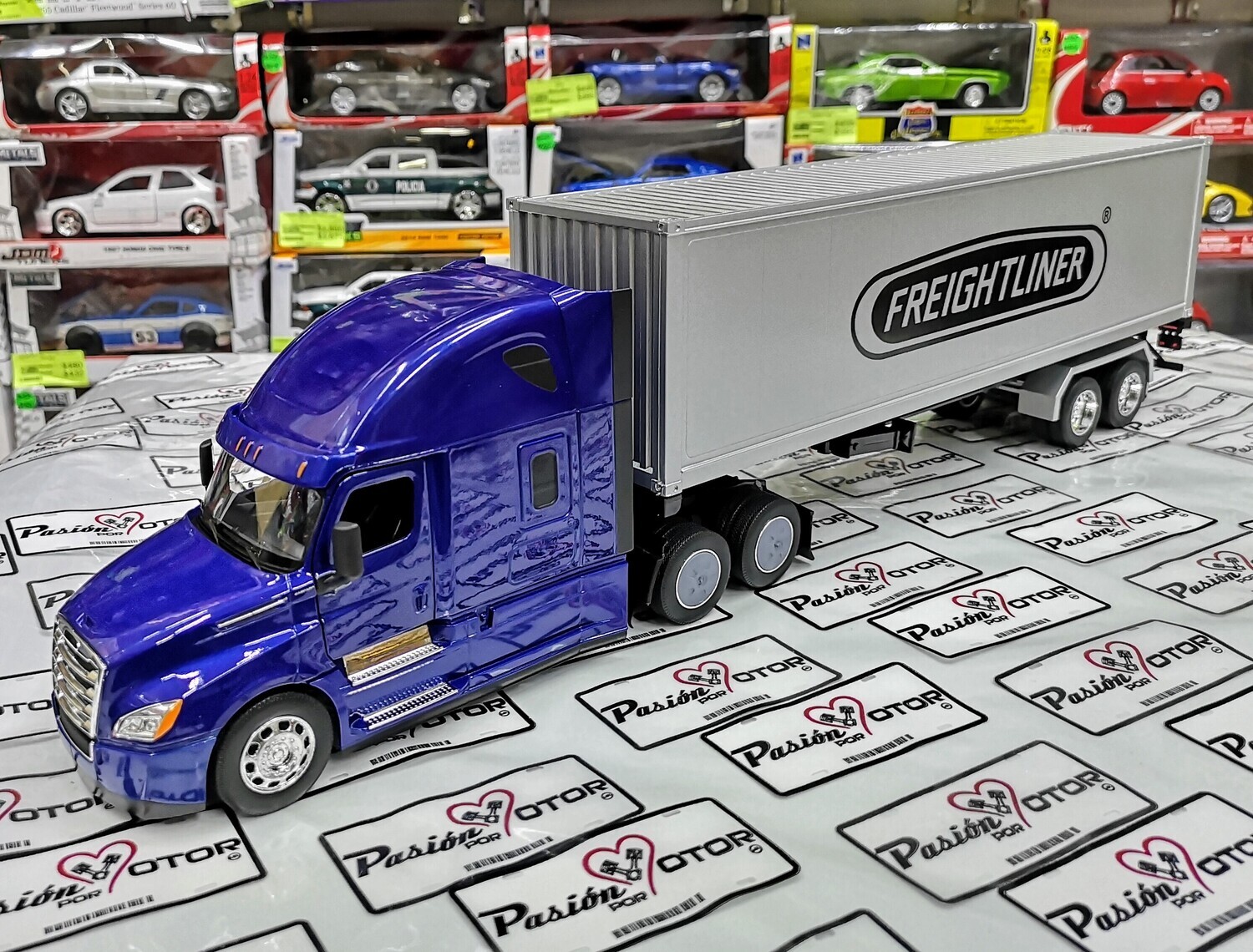 1:32 Freightliner Cascadia 2018 Blanco Con Trailer Contenedor Welly ...