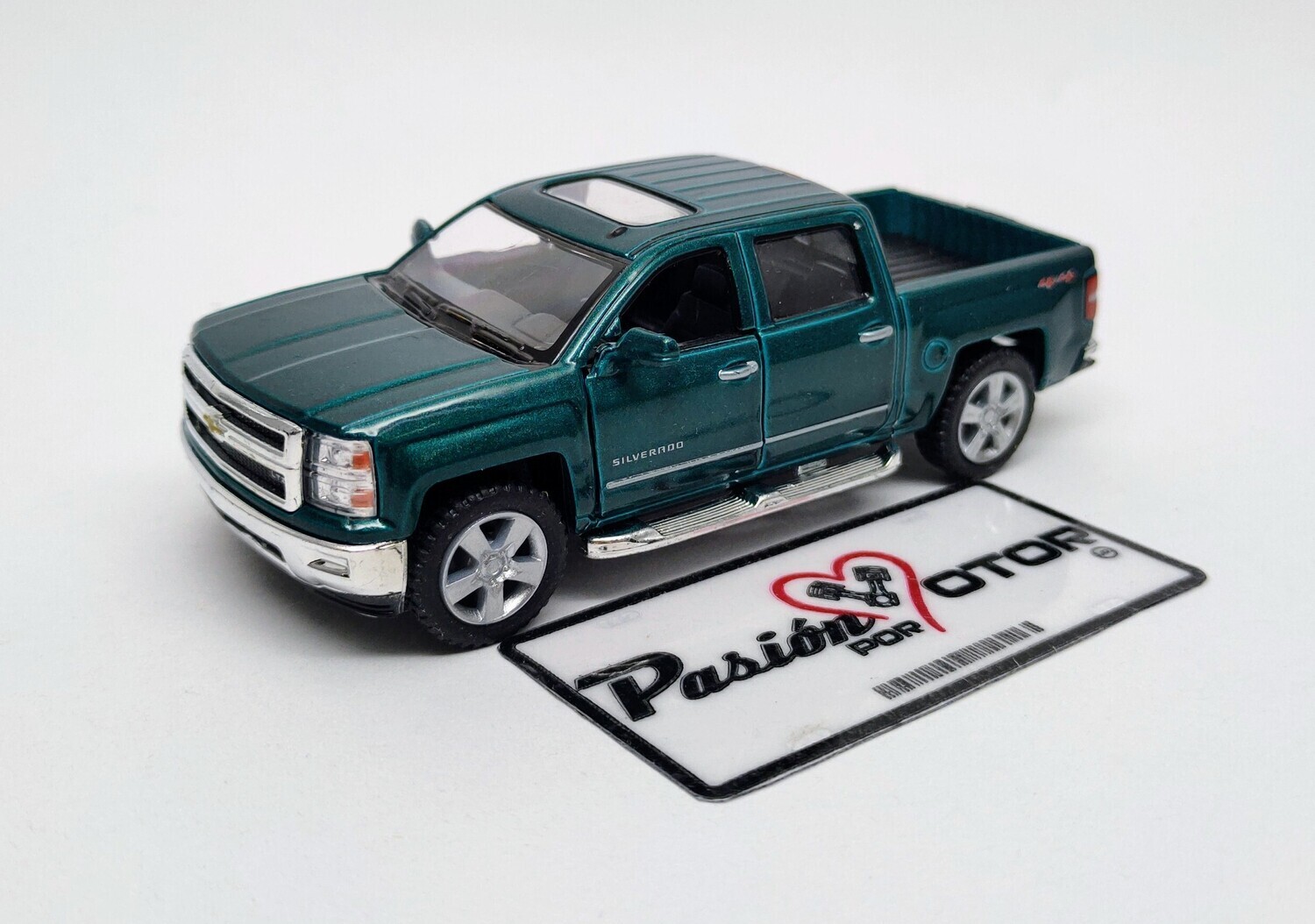 1:46 Chevrolet Silverado Super Crew 1500 LTZ 2014 Azul Pick Up Kinsmart ...